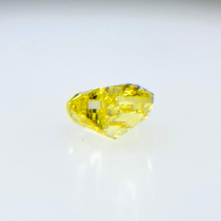 FANCY VIVID YELLOW 0.165ct HS/RT1742/CGL : RTDiamonds - 通販 - Yahoo!ショッピング