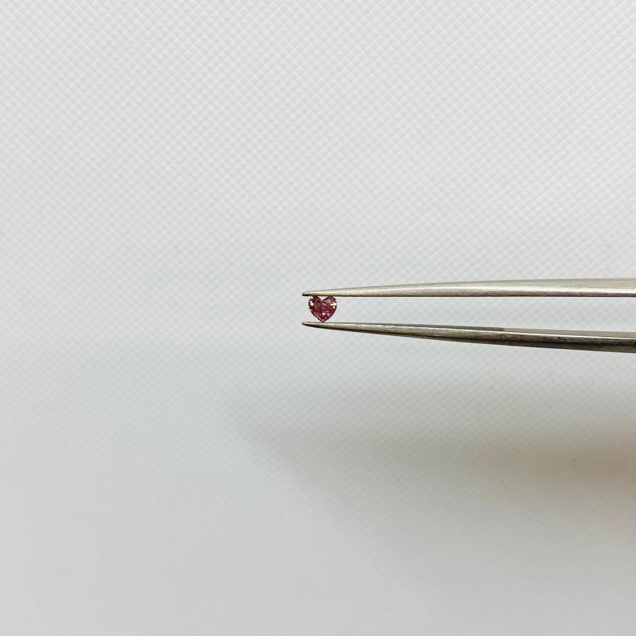 FANCY VIVID PINK 0.055ct HS/RT2422/CGL : rt2422 : RTDiamonds - 通販 - Yahoo!ショッピング