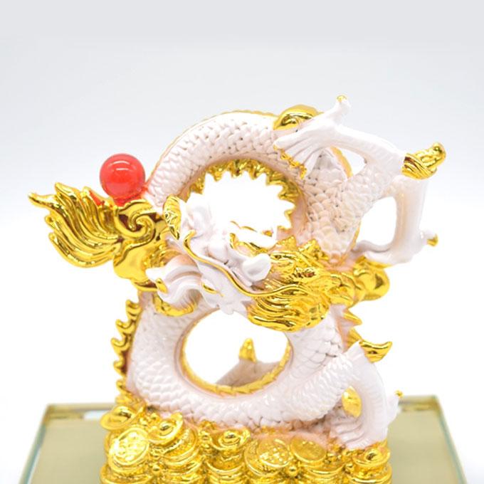 辰 龍の置物 白 8の字龍 樹脂製 15cm 8型 竜 ガラス台座付き 辰 龍の置物 白 8の字龍 樹脂製 15cm 8型 竜 ガラス台座付き