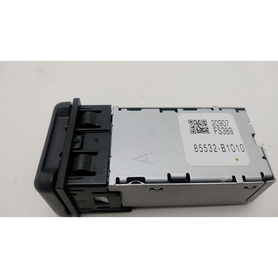 ダイハツUSBアダプタ(85532-B1010)用社外品電源コード : 関根電機サービスヤフー店 - 通販 - Yahoo!ショッピング