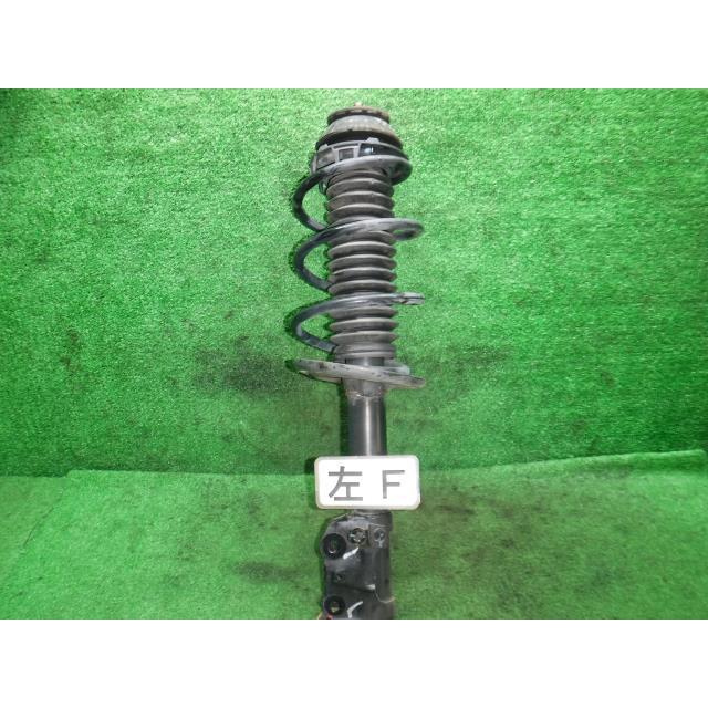 フィットアリア DBA-GD8 左Fストラット L15A 51602-SEL-J31 :000230072250210:パーツガレージ - 通販 - Yahoo!ショッピング