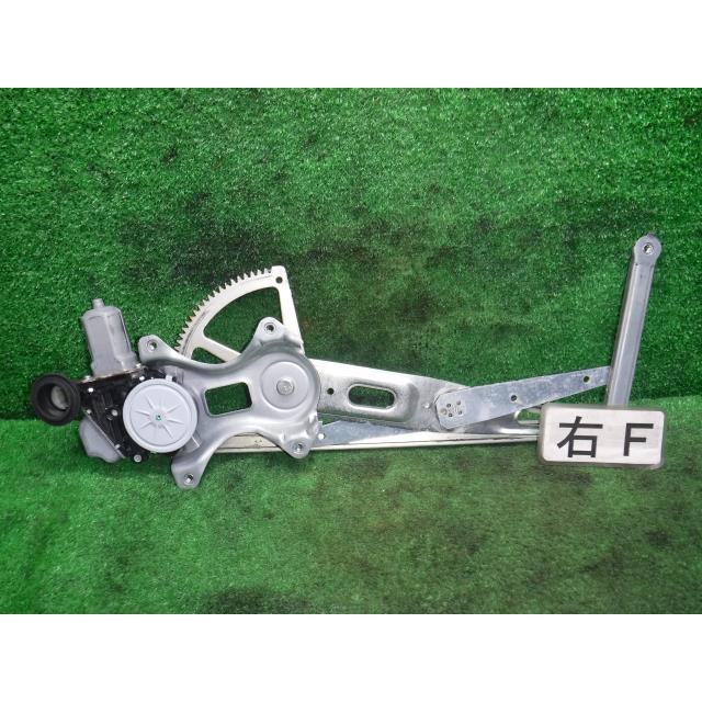 ラクティス DBA-NSP122 右Fドアレギュレータ・モーター 1NR-FE 69801-21020 : パーツガレージ - 通販 - Yahoo!ショッピング