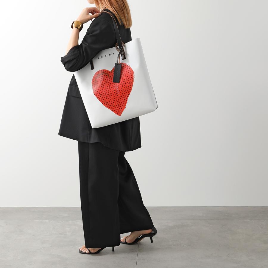 MARNI マルニ トートバッグ ORDSEARCH HEART SHMPQ10A12 P5809 MARNI マルニ トートバッグ ORDSEARCH HEART SHMPQ10A12 P5809