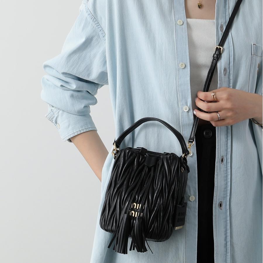 miu MIUMIU ミュウミュウ バケットバッグ MATELASSE マテラッセ miu MIUMIU ミュウミュウ バケットバッグ MATELASSE マテラッセ