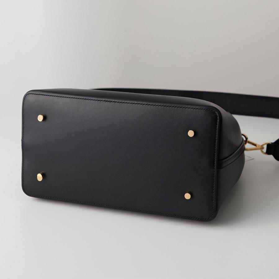 elleme Elleme エレメ ハンドバッグ Boomerang Leather elleme Elleme エレメ ハンドバッグ Boomerang Leather