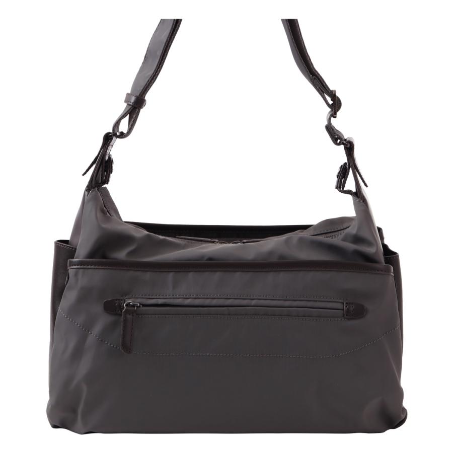 Y'SACCS イザック ショルダーバッグ A4 撥水 ナイロンタフタ 20-027-03 斜め掛け 肩掛け レディース : サックスバーYahoo!店 - 通販 - Yahoo!ショッピング