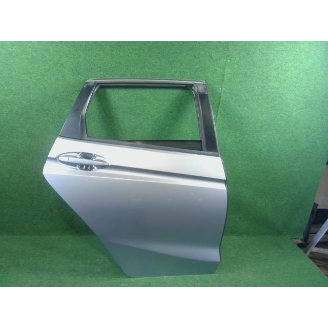 シャトル DAA-GP7 リアドア 右 ハイブリッドXスタイルエディション アサヒ M2L3 67510-T5A-N10ZZ : セントパーツ株式会社 - 通販 - Yahoo!ショッピング