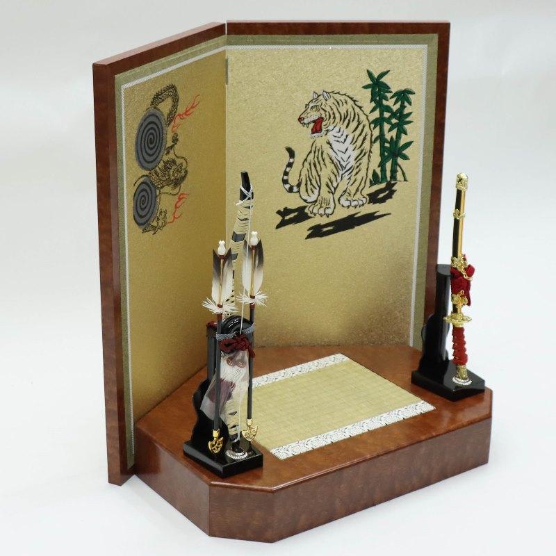 アウトレット品 五月人形 屏風台 台屏風セット 二曲竜虎絵屏風、台、弓太刀セット 23a-ya-0733 : さくらソレイユ - 通販 - Yahoo!ショッピング