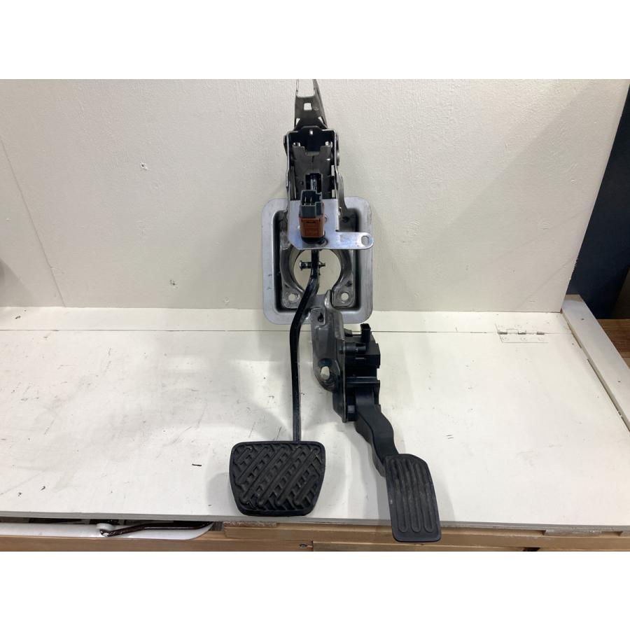 日産 ノート ライダー E12 純正 ブレーキペダル アクセルペダル 18002 1HM0A : サムライセブンヤフー店 - 通販 ...
