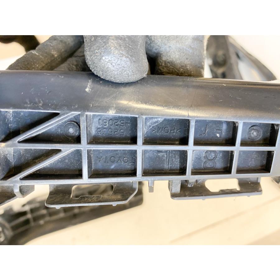 トヨタ ヴィッツ RS NCP131 AHXVK-C 1NZ-FE 209 純正 フロント バンパーリテーナ 52535-52111 ...