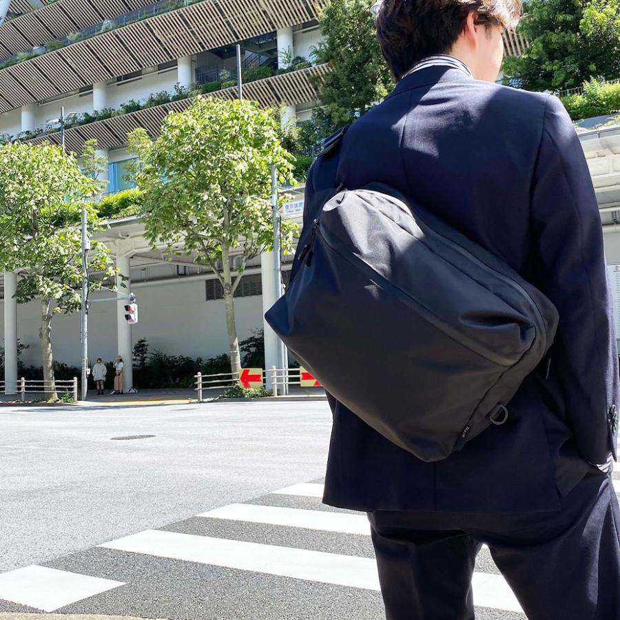 NoiR（バッグ） ショルダーバッグ メンズ レディース 大きめ ブランド a4 軽い 斜めがけ 軽量 ボディバッグ 大容量 PC レインカバー付き ワンショルダー 防水 肩掛け : 靴の ...