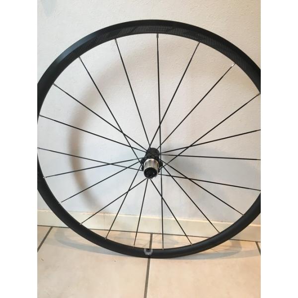 Vuelta R25 PRO SL / アルミ クリンチャーリム組｜ブラック : Soto Asobi Store - 通販 - Yahoo ...