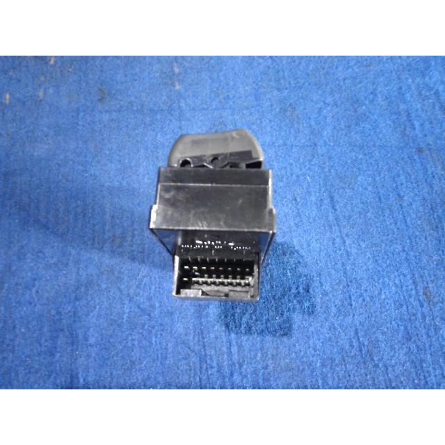 スクラム ABA-DG64W パワーウィンド PW スイッチ PZターボスペシャル 4WD 1A25-66-350ZL :220926000161900:サトウサービス - 通販 ...