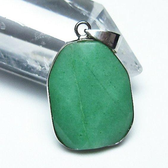 インド翡翠 ペンダント t328-1050 : 誠安天然石専門店 - 通販 - Yahoo!ショッピング