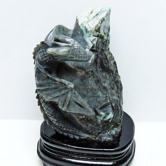 1.8Kg エメラルド 手彫り 龍 置物 t583-1159 : 誠安天然石専門店 - 通販 - Yahoo!ショッピング