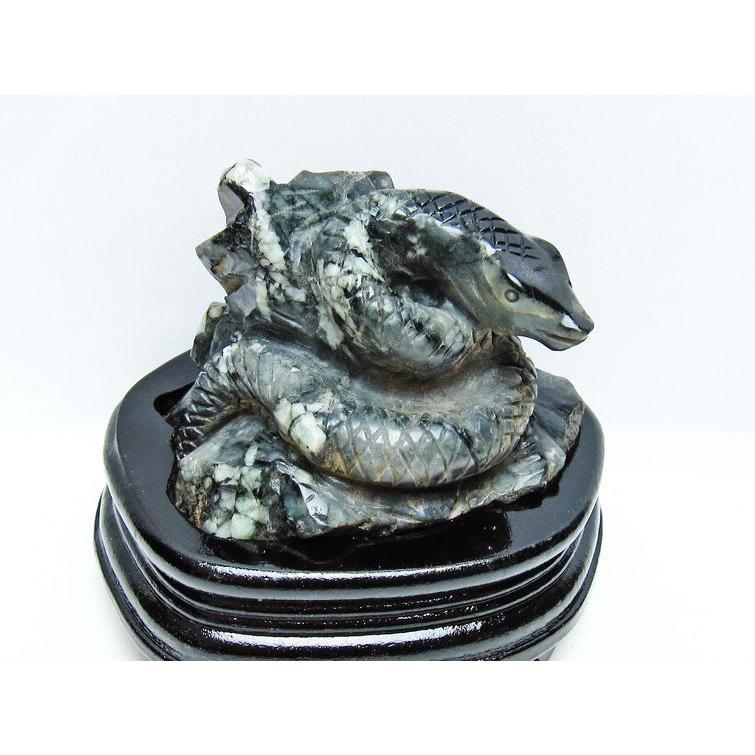 エメラルド 手彫り コブラ 置物 t583-1177 : 誠安天然石専門店 - 通販 - Yahoo!ショッピング