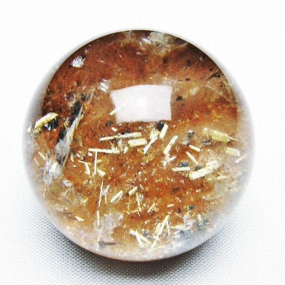 ゴールドタイチンルチル入り 水晶 丸玉 39mm t637-4632 : 誠安天然石専門店 - 通販 - Yahoo!ショッピング