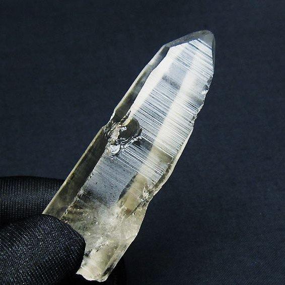 レムリアンシード水晶 原石 ミナスジェライス州コリント産 ※証明書付き t641-1857 : 誠安天然石専門店 - 通販 - Yahoo!ショッピング