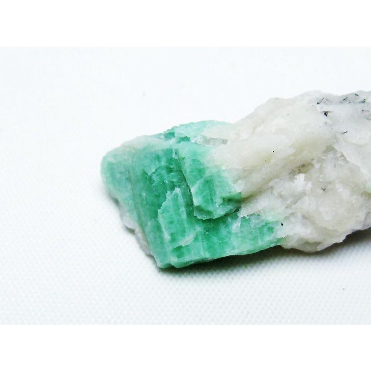 エメラルド 原石 t672-1330 : 誠安天然石専門店 - 通販 - Yahoo!ショッピング