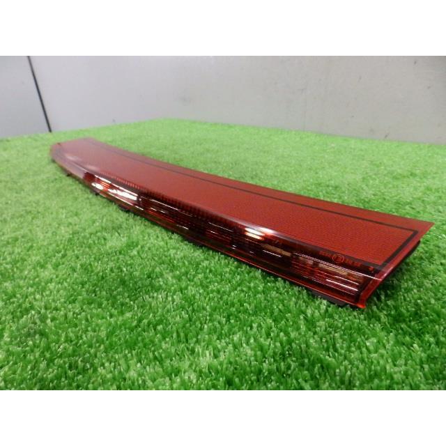 アウディ A1 DBA-8XCAX ハイマウントランプ CAX LZ3M 8X0945097 221045 : 株式会社 西友商会 - 通販 - Yahoo!ショッピング