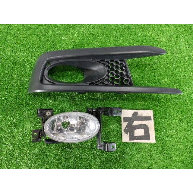 ステップワゴン DBA-RK5 右フォグランプ R20A PB81P P5878 33900-SZW-J01 221690 : ...