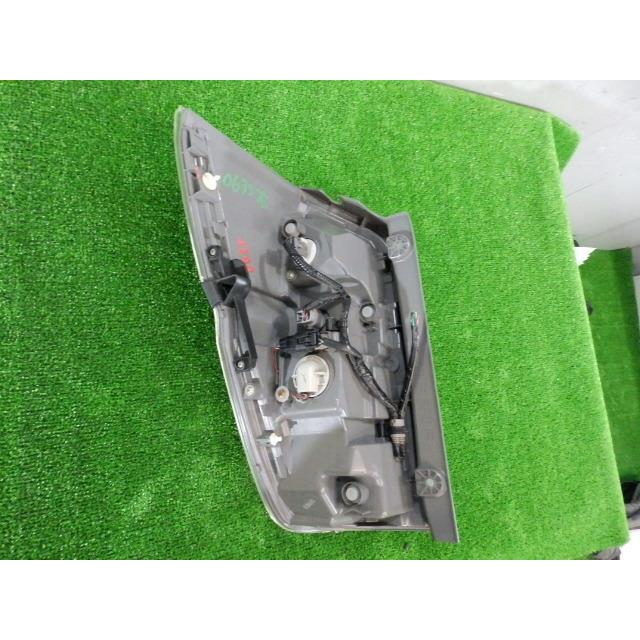 ステップワゴン DBA-RK1 右テールランプ R20A NH704M W0587 33500-SZW-J11 230635 : 株式会社 西友商会 - 通販 - Yahoo!ショッピング