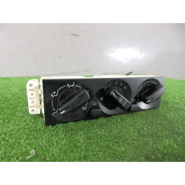 パジェロイオ GF-H66W ACスイッチ/エアコンパネル 4G93 W32 39889 MR398896 231423 : 株式会社 西友商会 - 通販 - Yahoo!ショッピング