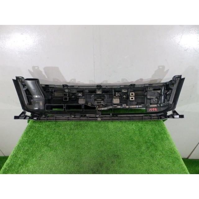 フリードスパイク DAA-GP3 フロントグリル LEA-MF6 NH624P 71121-SZW-003 71120-SZW-003 231574 :000023157410400:株式会社 ...