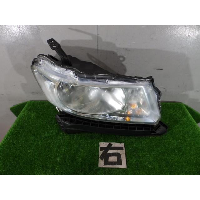 フリード フリードスパイクハイブリッド DAA-GP3 右ライト/右ヘッドライト LEA-MF6 NH737M 100-22067 33100-SFM-J71 232248 : 株式会社 西友 ...