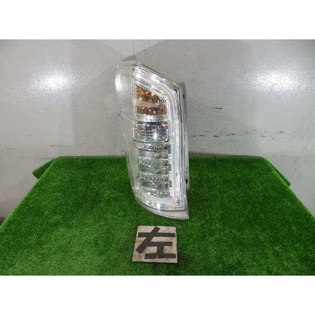 ステップワゴンスパーダ DBA-RK5 左テールランプ R20A NH788P W0587 33550-SZW-J21 241151 : 株式会社 西友商会 - 通販 - Yahoo!ショッピング