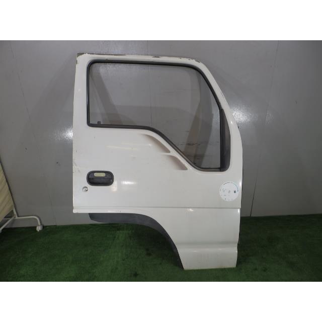 タイタン BKG-LHR85A 右フロントドア 4JJ1-TCN 729 1K03-58-010 250145 : 株式会社 西友商会 - 通販 - Yahoo!ショッピング