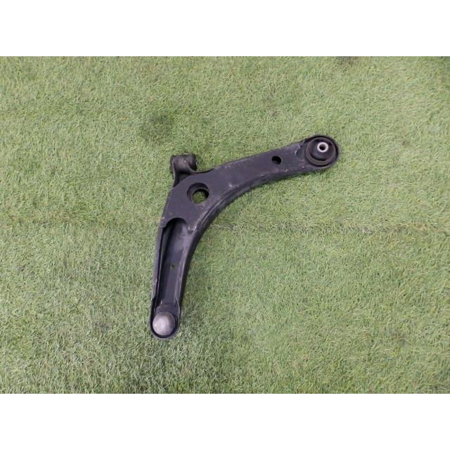 デリカD:5/D5 DBA-CV5W 右フロントロアアーム 4B12 D90A75 4013A010 142073 : 株式会社 西友商会 ...