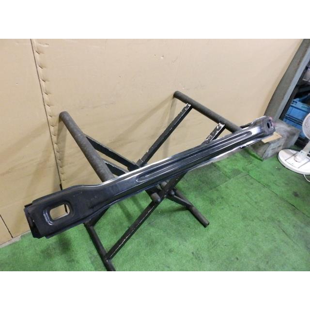 ベンツ Cクラス RBA-205042C リアバンパーホースメント 274 A2056100014 941435 : ...