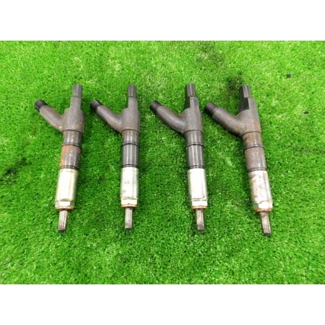 ジャンク!! タイタン KK-WHF5T インジェクター TF A2W TF88-13-H50 141321 : 株式会社 西友商会 - 通販 - Yahoo!ショッピング