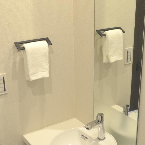 【直送品】KAWAJUN タオルリング SC-470-XK | タオルハンガー タオルホルダー タオル掛け 黒 ブラック シンプル おしゃれ キッチン 洗面所 トイレ 簡単 取付 DIY ...