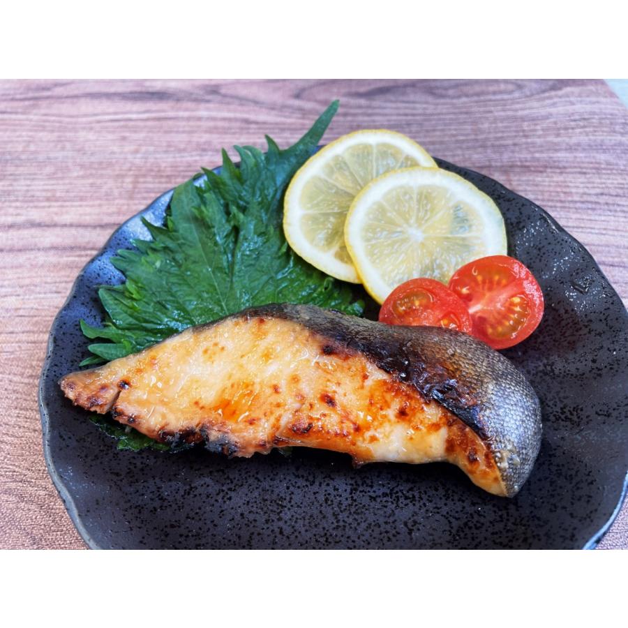 御歳暮 ギフト【仙台漬魚】 電子レンジで簡単本格焼魚、銀鱈みりん干し70g×8Pギフト 芳醇な香り高い上品な料亭の味 : gtm-8p : 仙台漬魚 - 通販 - Yahoo!ショッピング