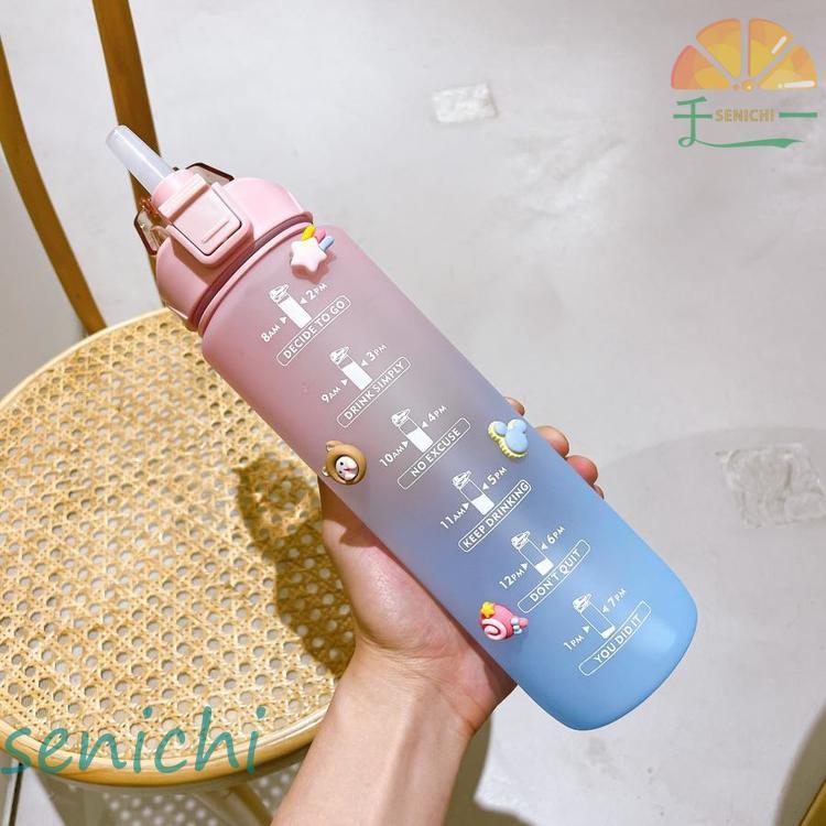 水筒 1L 目盛り付き 水筒 ストロー 1リットル ウォーターボトル タイムマーカー 携帯便利 漏れ防止 子供 キッズ 目盛り 大容量 軽量 ...