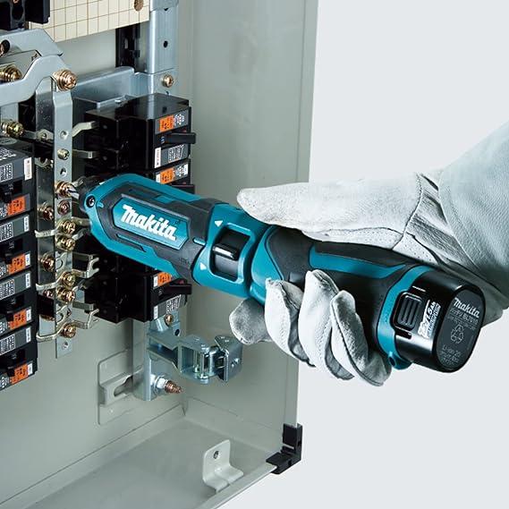 マキタ Makita 小型 充電式 ペンインパクトドライバ オリーブ TD022DSHXO 7.2V 1.5Ah バッテリ2個・充電器・アルミケース付 : セオリーヤフーショップ - 通販 ...