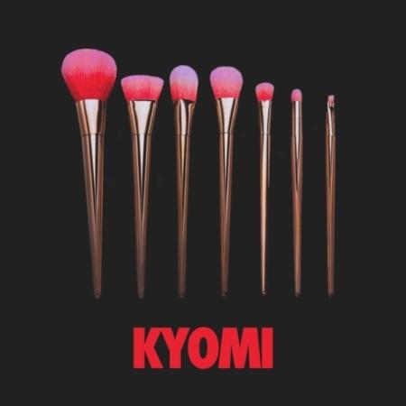 XXX / KYOMI (1ST EP) (再発売)[韓国 CD] : 韓国音楽専門ソウルライフレコード - 通販 - Yahoo!ショッピング