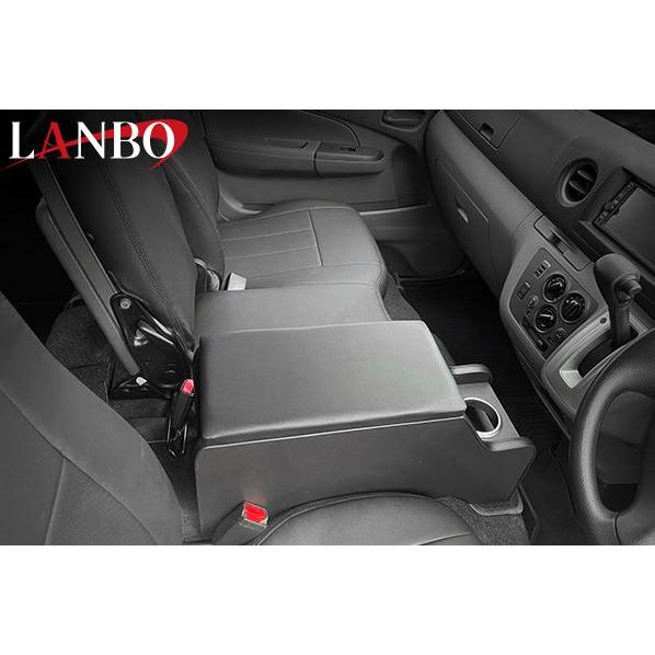 LANBO(ランボ) センターコンソールボックス[NV350キャラバン ワイド E26] : エスエイチカンパニー - 通販 - Yahoo!ショッピング