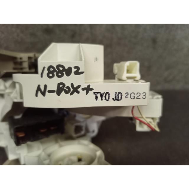 AKE919N−BOX ＋ DBA-JF1 A/Cスイッチパネル S07A NH731P 79510-TY0-J01ZA 018802 :230222000460900:TRP宮崎ヤフー ...