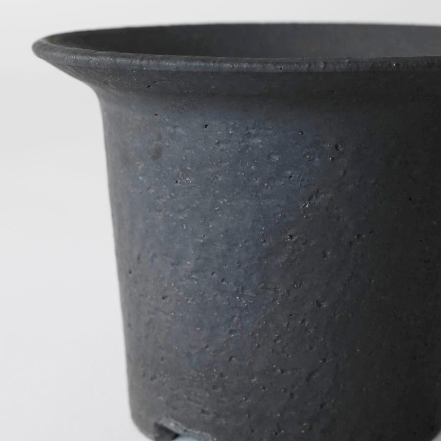 KAMIYAMA -黒釉ツバ広- 【L】 φ15cm×H11cm 5号 リム付き 陶器 縁 ラッパ型 手作り 植木鉢 鉢 底穴大きい 黒 グレー チャコール 色むら おしゃれ かっこいい ...