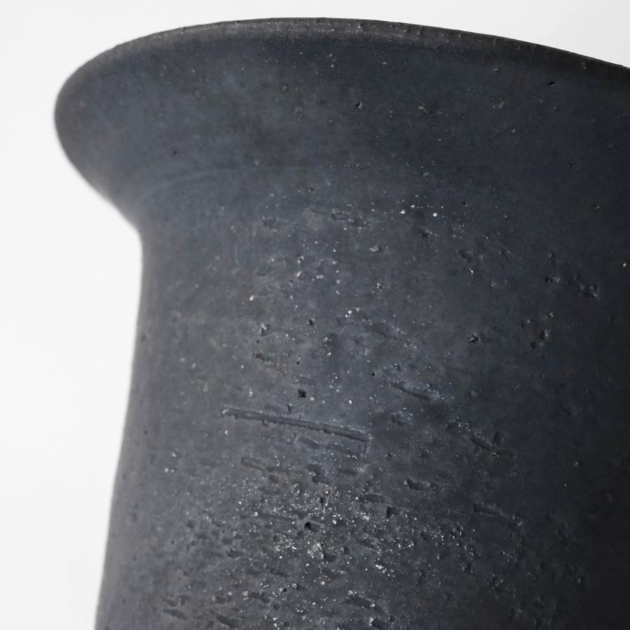KAMIYAMA -黒釉ツバ広- 【L】 φ15cm×H11cm 5号 リム付き 陶器 縁 ラッパ型 手作り 植木鉢 鉢 底穴大きい 黒 グレー チャコール 色むら おしゃれ かっこいい ...