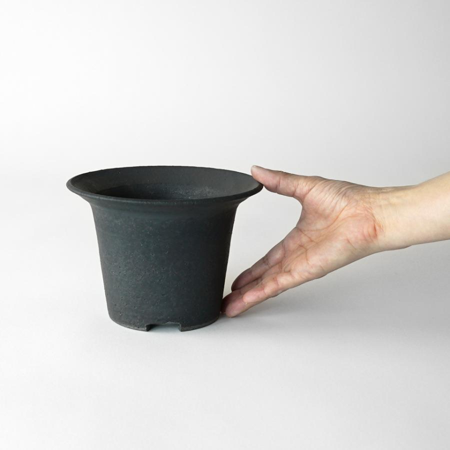 KAMIYAMA -黒釉ツバ広- 【L】 φ15cm×H11cm 5号 リム付き 陶器 縁 ラッパ型 手作り 植木鉢 鉢 底穴大きい 黒 グレー チャコール 色むら おしゃれ かっこいい ...