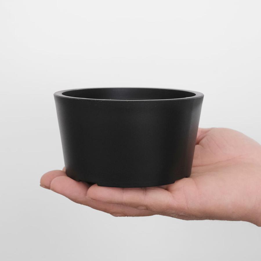 Maceta PlasticPot／BasicLow【Size4】Φ110.5mm×H59.5mm 内径99mm マセタ プラ鉢 植木鉢 黒 マット 艶消し 排水性 おしゃれ 室内 浅鉢 3. ...