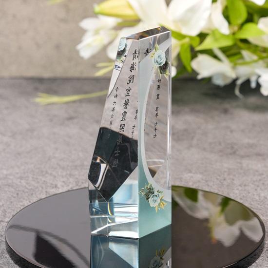 クリスタル位牌 KH-4UVSローズ(中)サンドブラスト加工 カラー印刷バージョン : kh-uvs4r-2 : おぶつだんの志喜屋 - 通販 - Yahoo!ショッピング