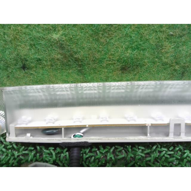 ヴォクシー ヴォクシー DBA-AZR60G ハイマウントストップランプ LED リアスポイラーにつく : 四国解体工業ヤフーショッピング店 - 通販 - Yahoo!ショッピング