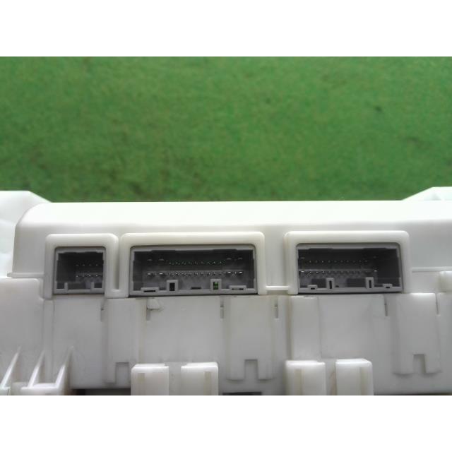 ハスラー ハスラー DBA-MR31S ヒューズボックス 36780-65PS0 鍵付 98,658km : 四国解体工業ヤフーショッピング店 - 通販 - Yahoo!ショッピング