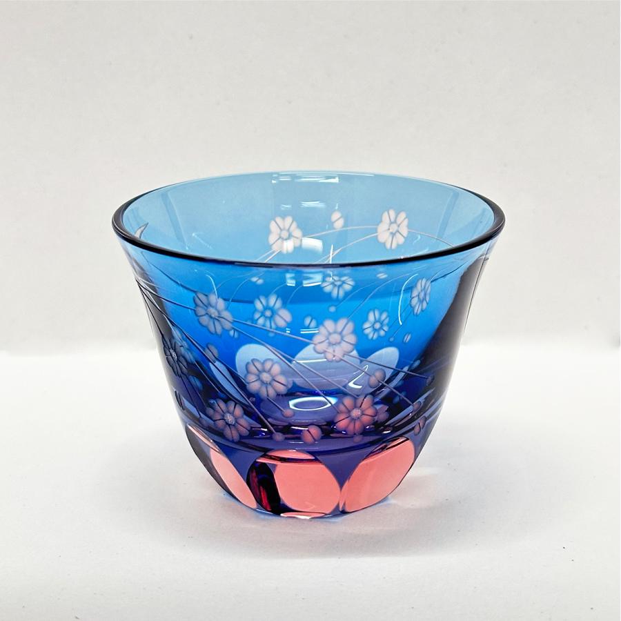 江戸切子 ぐい飲み ペア 桜文様 彩鳳 M-53-2BP ギフト 日本製 伝統工芸品 2ヶ入 ワイン 杯 ビール 日本酒 ガラス 硝子 高級 ブルー 敬老の日 : 嶋ノ屋 - 通販 ...