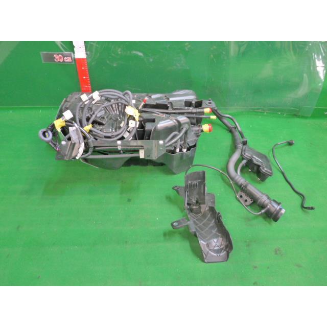 エクリプスクロス 3DA-GK9W アドブル-タンク/ウレアタンク 1725A009 : Shirato Auto Parts - 通販 - Yahoo!ショッピング